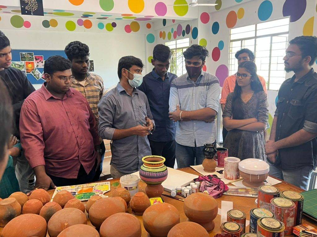 Pot Painting Workshop – Papni School of Fine Arts