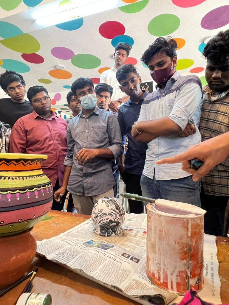 Pot Painting Workshop – Papni School of Fine Arts